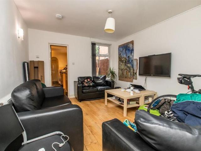 7 bedroom house to rent