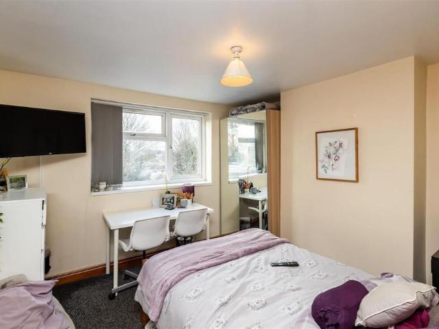 7 bedroom house to rent