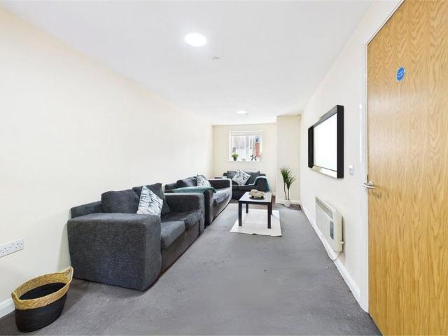 7 bedroom house to rent