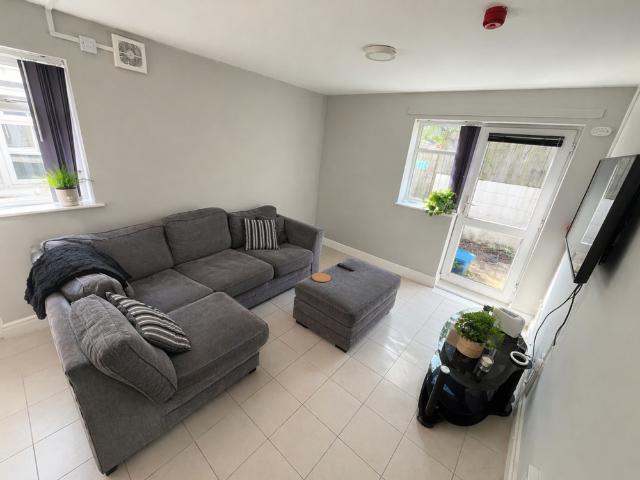 7 bedroom house to rent