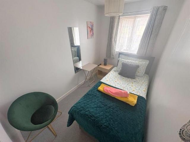 7 bedroom house to rent