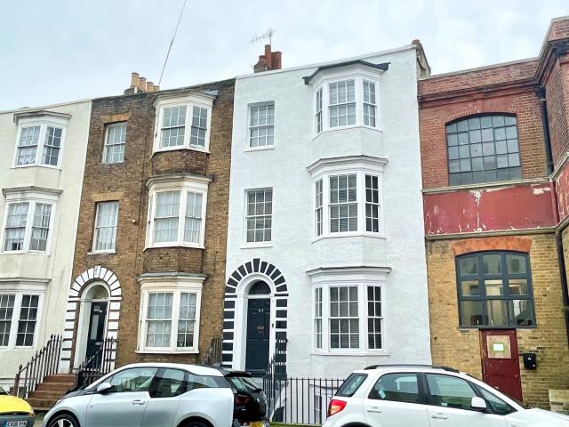7 bedroom house to rent
