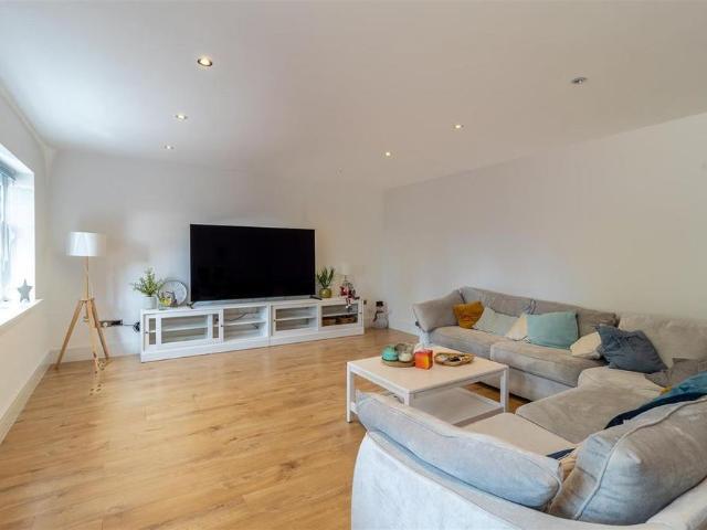 7 bedroom house to rent