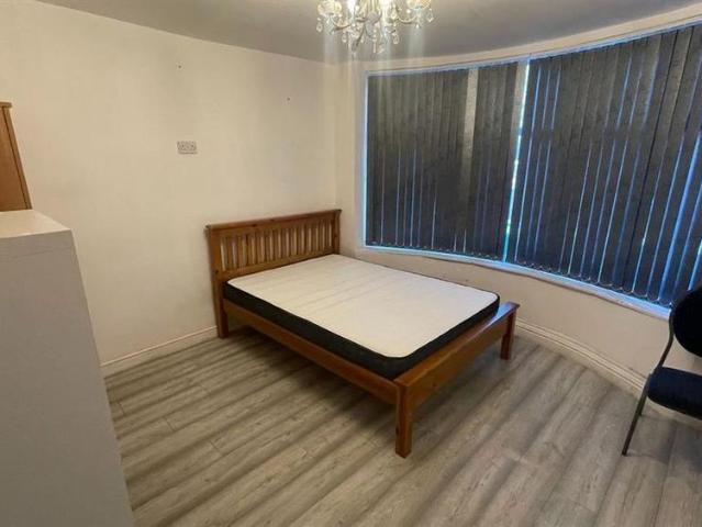 7 bedroom house to rent