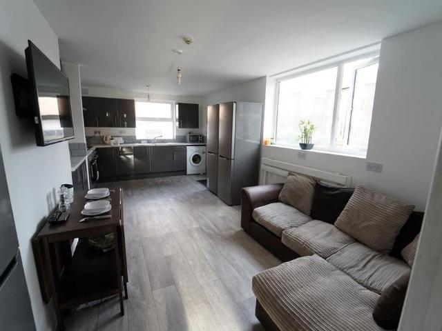 7 bedroom house to rent