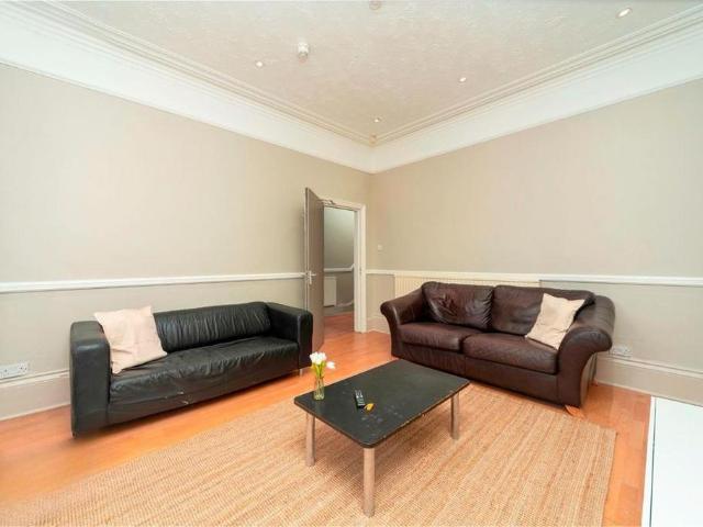 7 bedroom house to rent