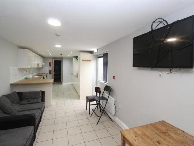 7 bedroom house to rent
