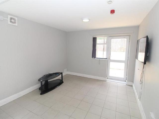 7 bedroom house to rent