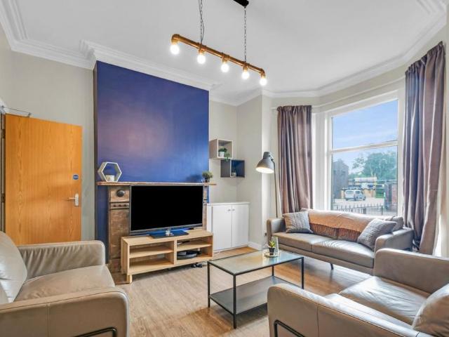 7 bedroom house to rent
