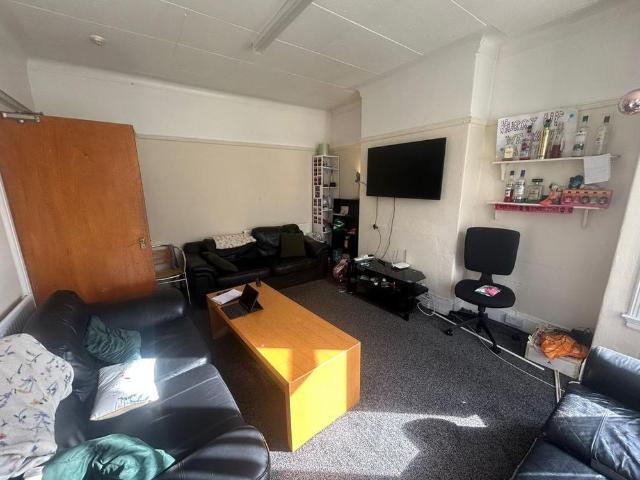 7 bedroom house to rent