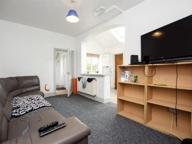 7 bedroom house to rent
