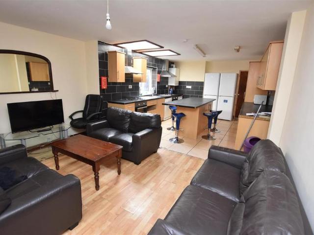 7 bedroom house to rent