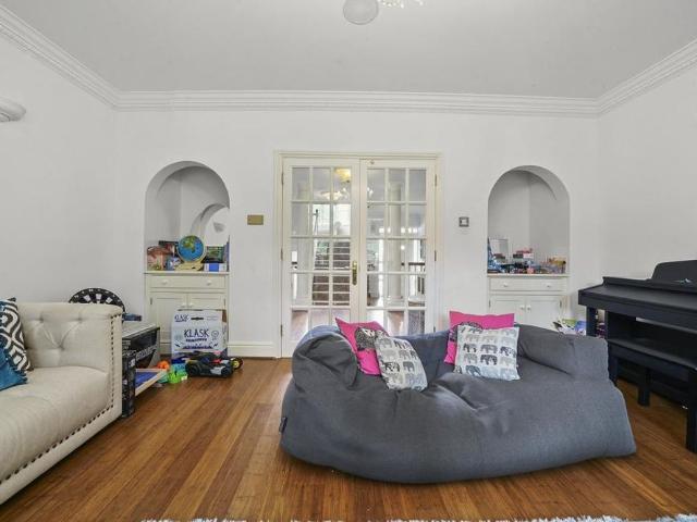 7 bedroom house to rent