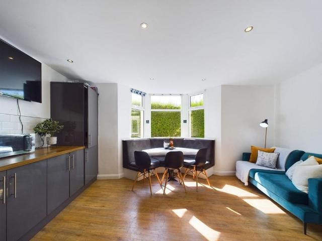 7 bedroom house to rent