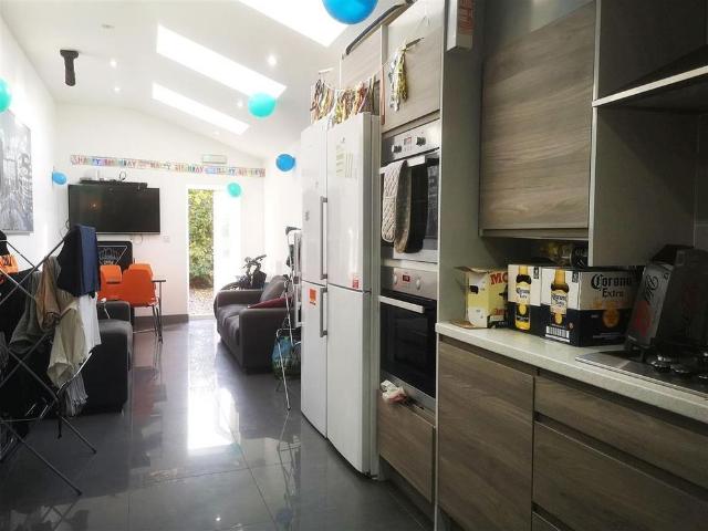 7 bedroom house to rent
