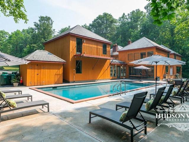 7 Bedroom Home for Rent at 101 Manor Dr, White Plains, NY 10603