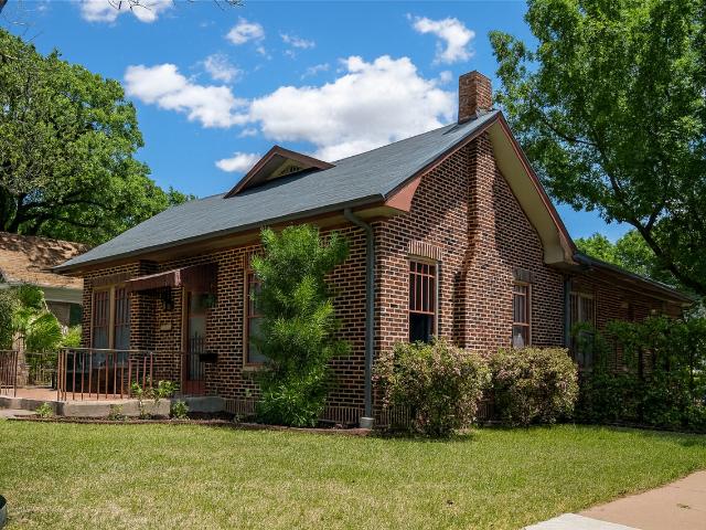 7 Bedroom Home for Rent at 1115 W 22nd 1/2 St, Austin, TX 78705 West University