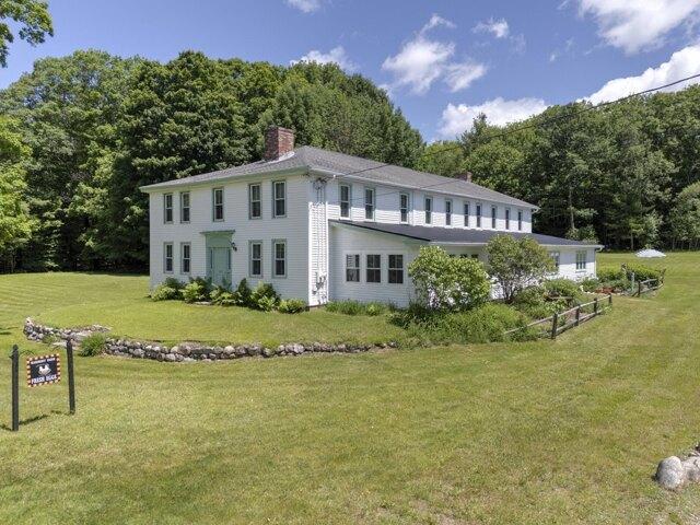 7 bedroom, Harrison ME 04040 105094235