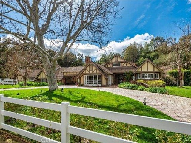 7 bedroom, Hidden Hills CA 91302 88562685