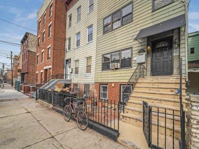 7 bedroom, Jersey City NJ 07302 104689522
