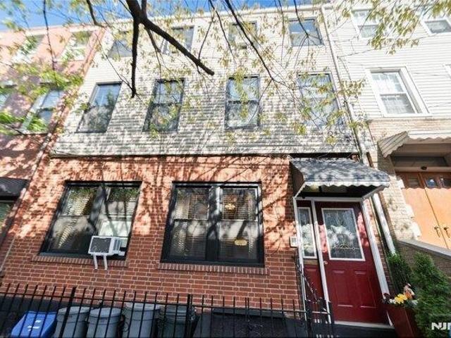 7 bedroom, Jersey City NJ 07302 104690657