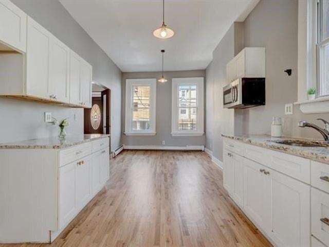 7 bedroom, Jersey City NJ 07304 104811334