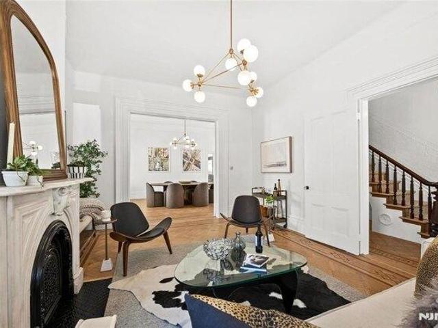 7 bedroom, Jersey City NJ 07307 102258410