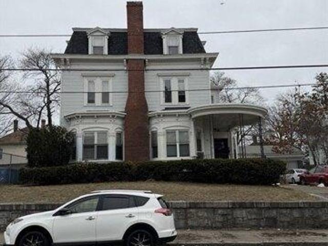 7 bedroom, Lawrence MA 01841 105105427