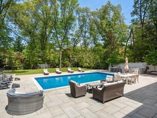 7 bedroom, Lexington MA 02420 104190297