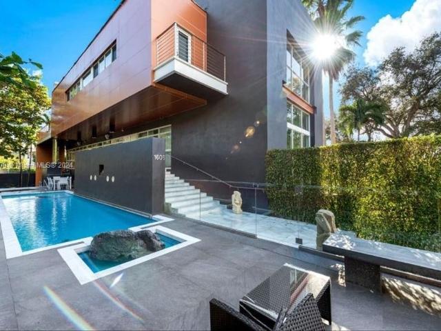 7 bedroom luxury Villa for rent in Miami, Florida