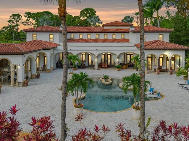 7 bedroom luxury Villa for sale in Miami, Florida