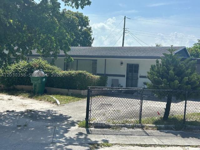 7 bedroom luxury Villa for sale in Miami Gardens, Florida