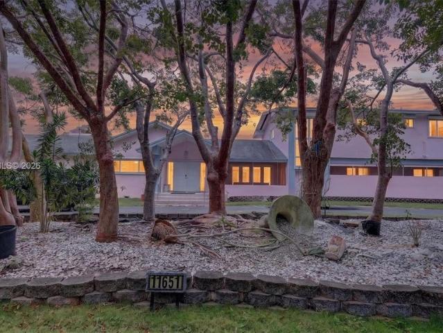 7 bedroom luxury Villa for sale in Pinecrest, Florida