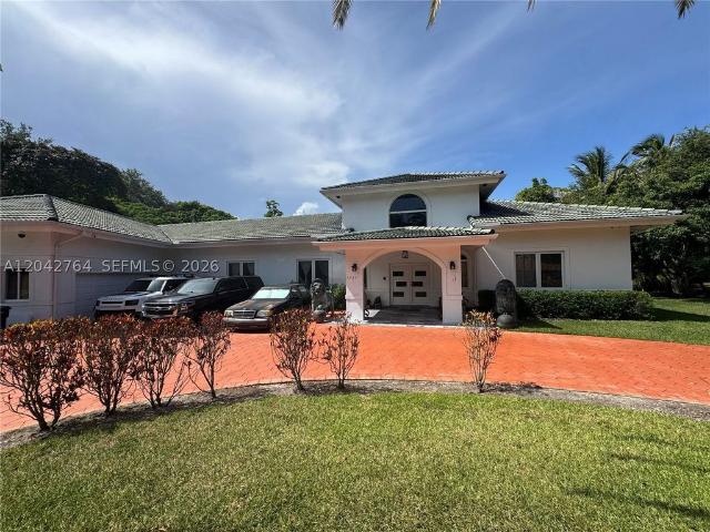 7 bedroom luxury Villa for sale in Pinecrest, Florida