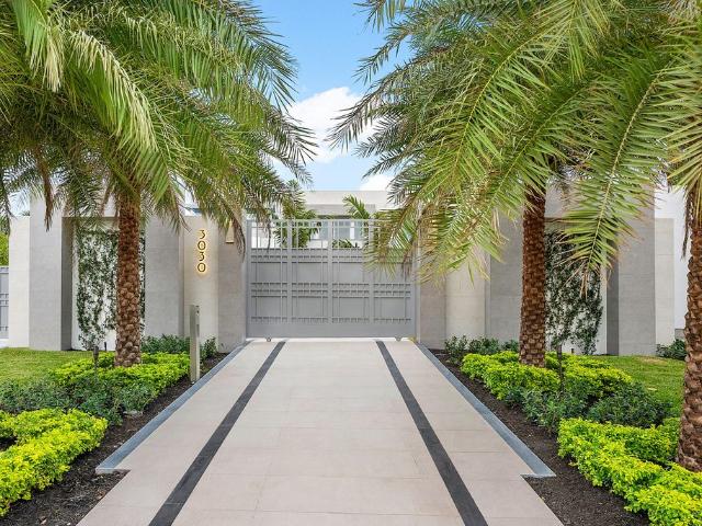 7 bedroom luxury Villa for sale in West Palm Beach, Florida