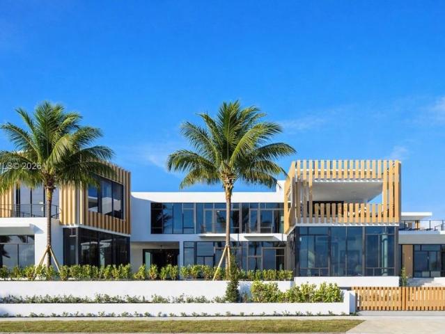 7 bedroom luxury Villa for sale in West Palm Beach, Florida
