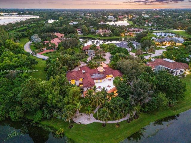7 bedroom luxury Villa for sale in Weston, Florida