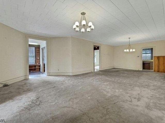 7 bedroom, Montclair NJ 07042 104410758