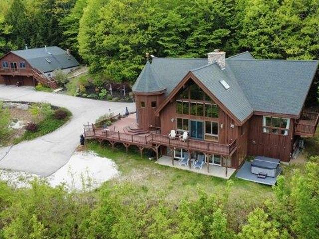 7 bedroom, Madison NH 03849 104009141