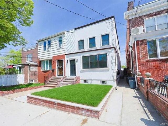 7 bedroom, Maspeth NY 11378 103599905