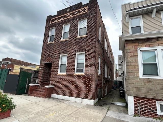 7 bedroom, Maspeth NY 11378 103620138
