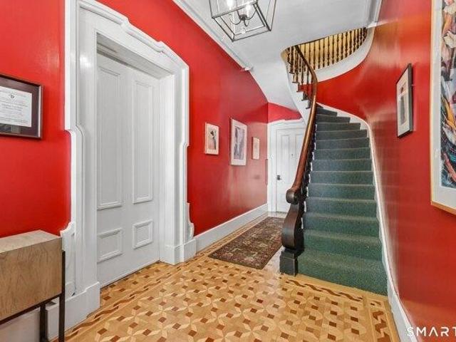 7 bedroom, New Haven CT 06511 105123811