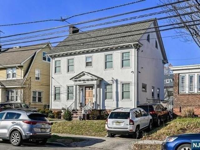 7 bedroom, Newark NJ 07104 102218032