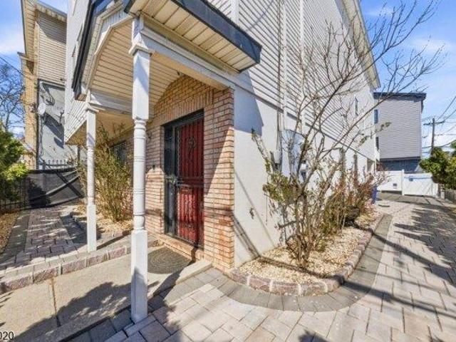 7 bedroom, Newark NJ 07105 LS102826983