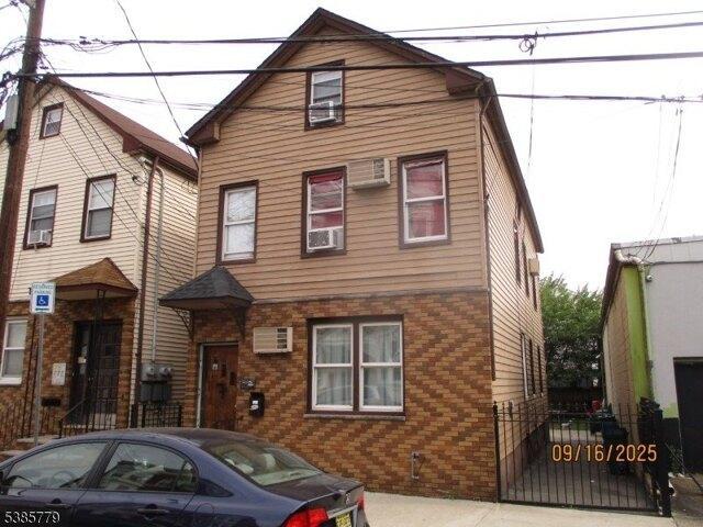 7 bedroom, Newark NJ 07105 102285080