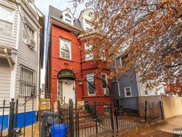7 bedroom, Newark NJ 07107 102708185