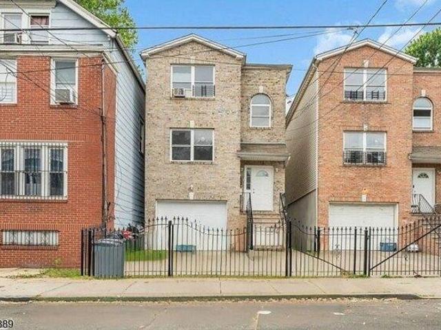 7 bedroom, Newark NJ 07103 104569813