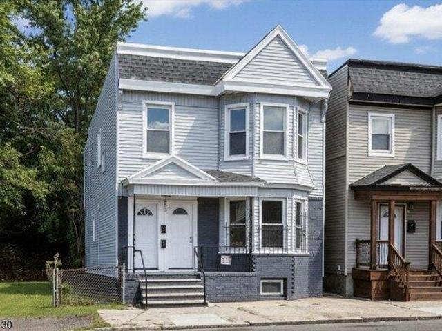 7 bedroom, Newark NJ 07103 105143040