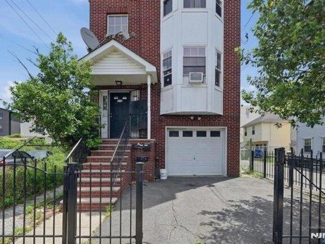 7 bedroom, Newark NJ 07103 105125587