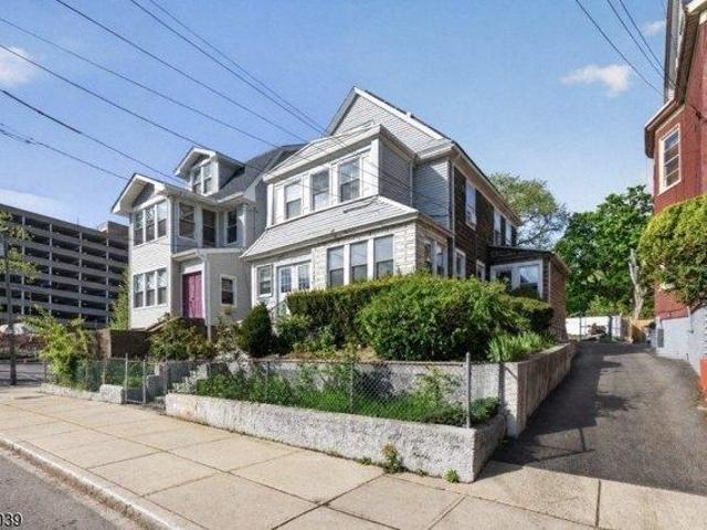 7 bedroom, Newark NJ 07112 104479021